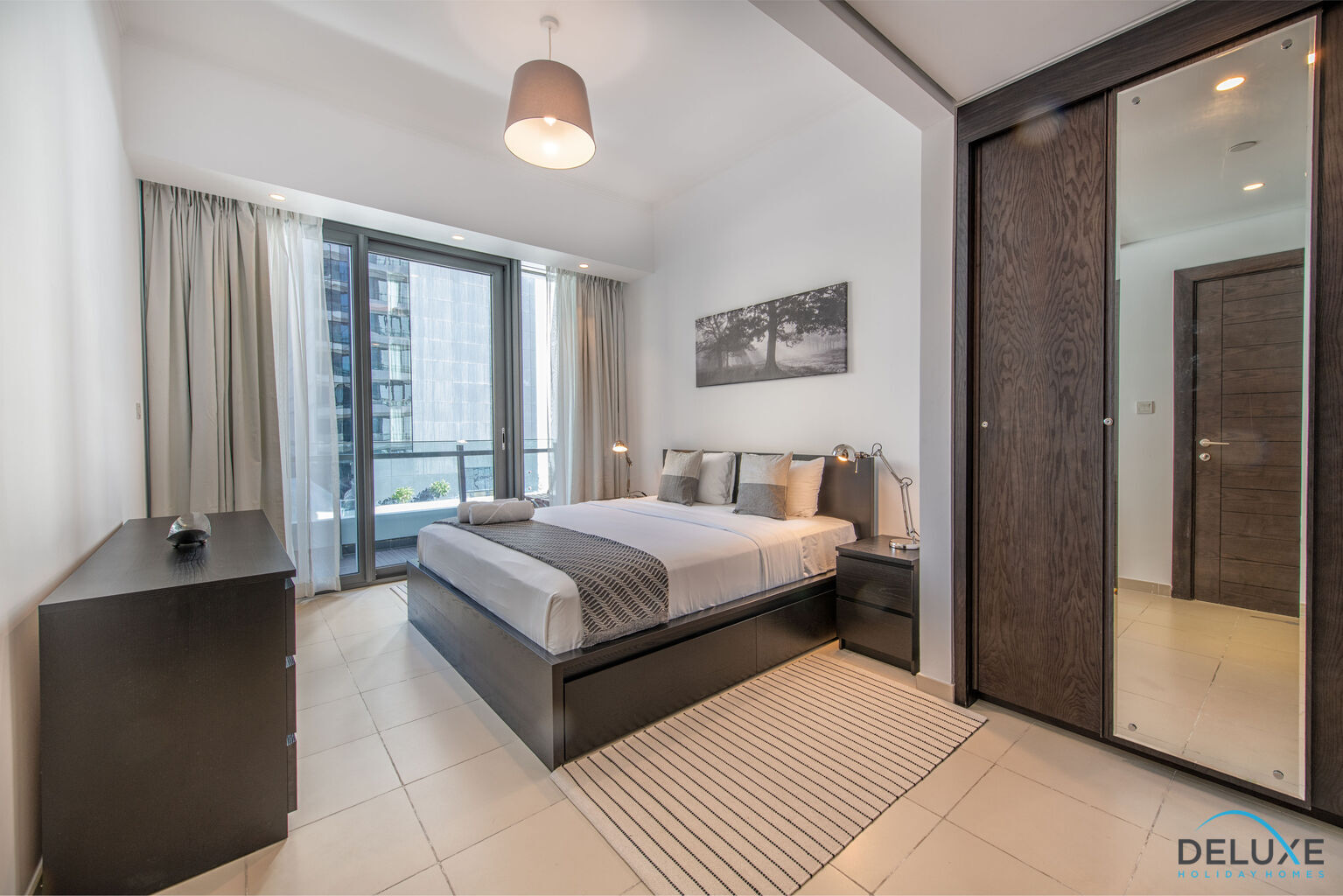 Neat 2 Bedrooms in the Silverine Tower - Deluxe Holiday Homes™