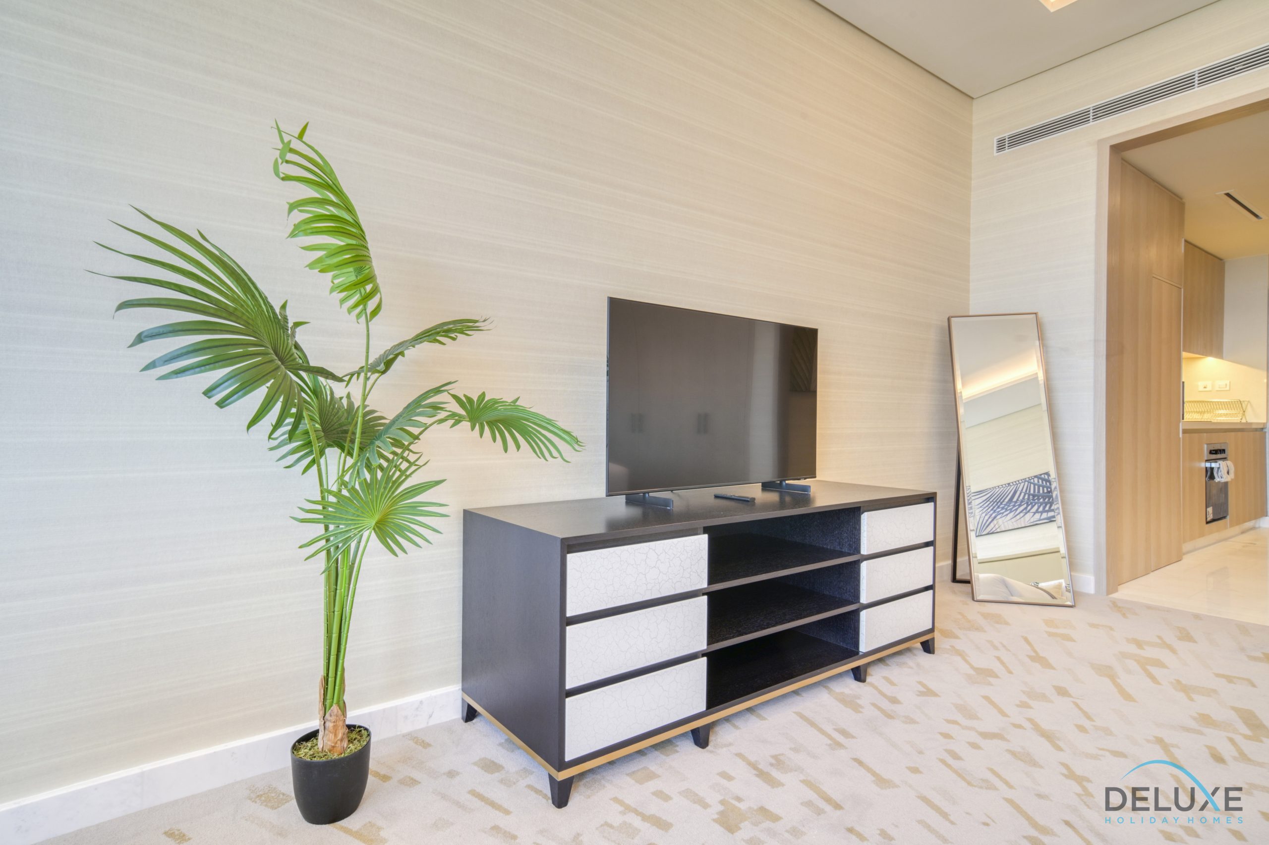 Splendid Studio at The Palm Tower - Deluxe Holiday Homes™