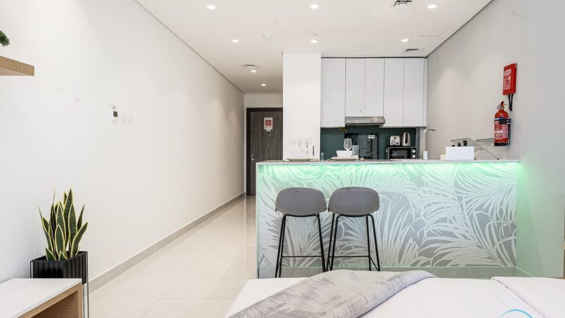 Serene Studio At Blue Wave Tower - Deluxe Holiday Homes™