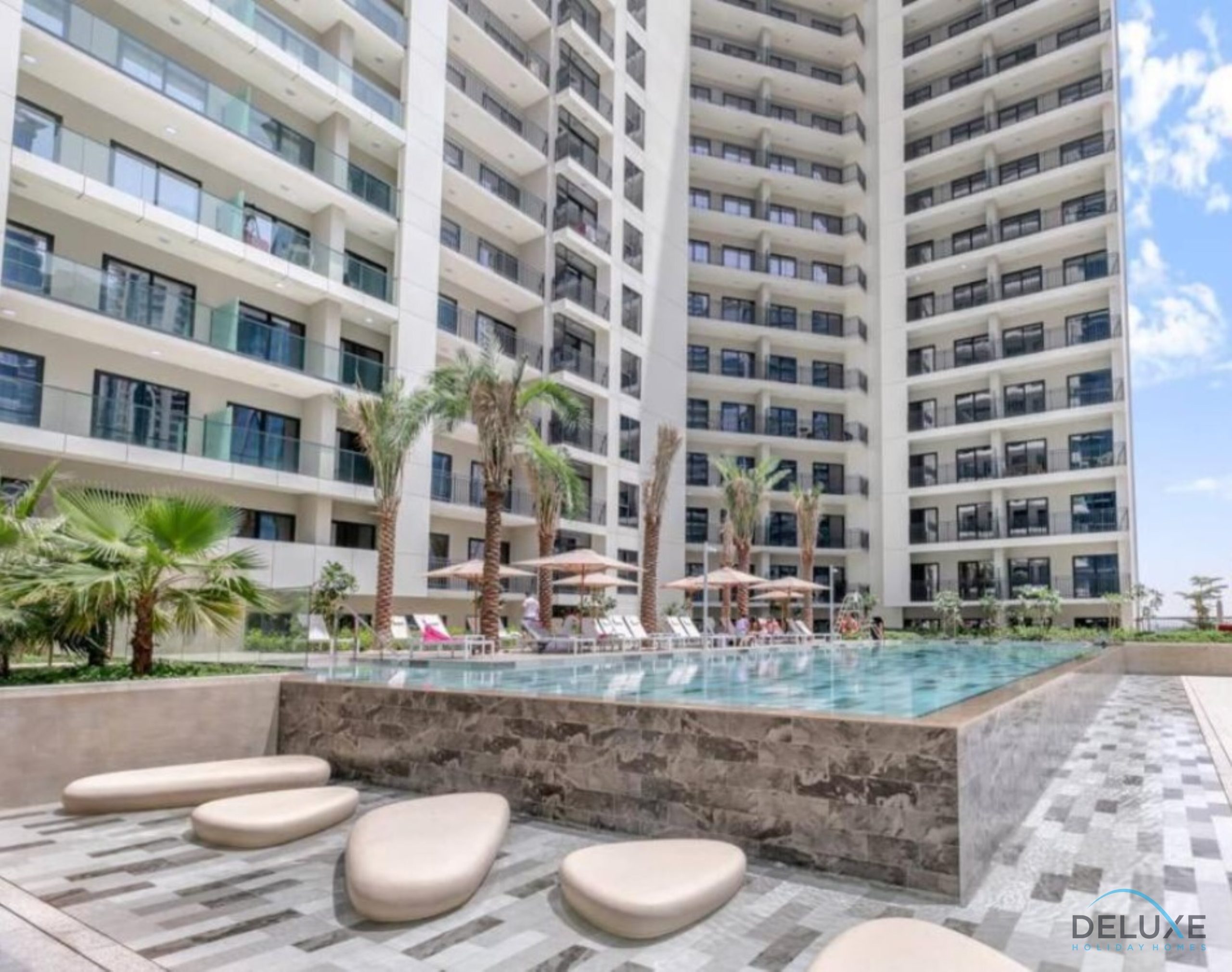 Scenic 1BR at DAMAC Zada Tower - Deluxe Holiday Homes™