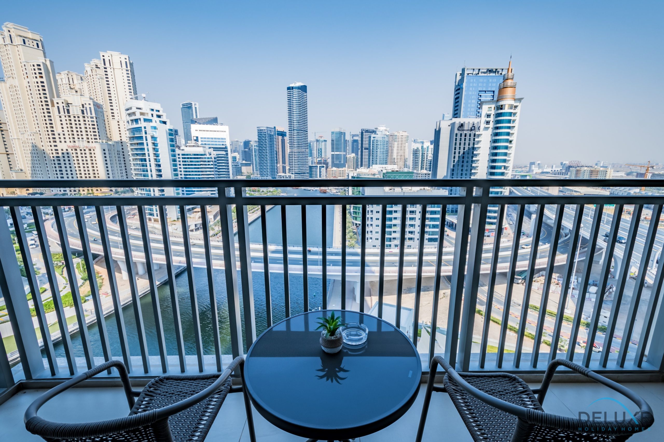 Alluring 1BR with Marina View at 52|42 Tower 2 Dubai Marina - Deluxe Holiday Homes™