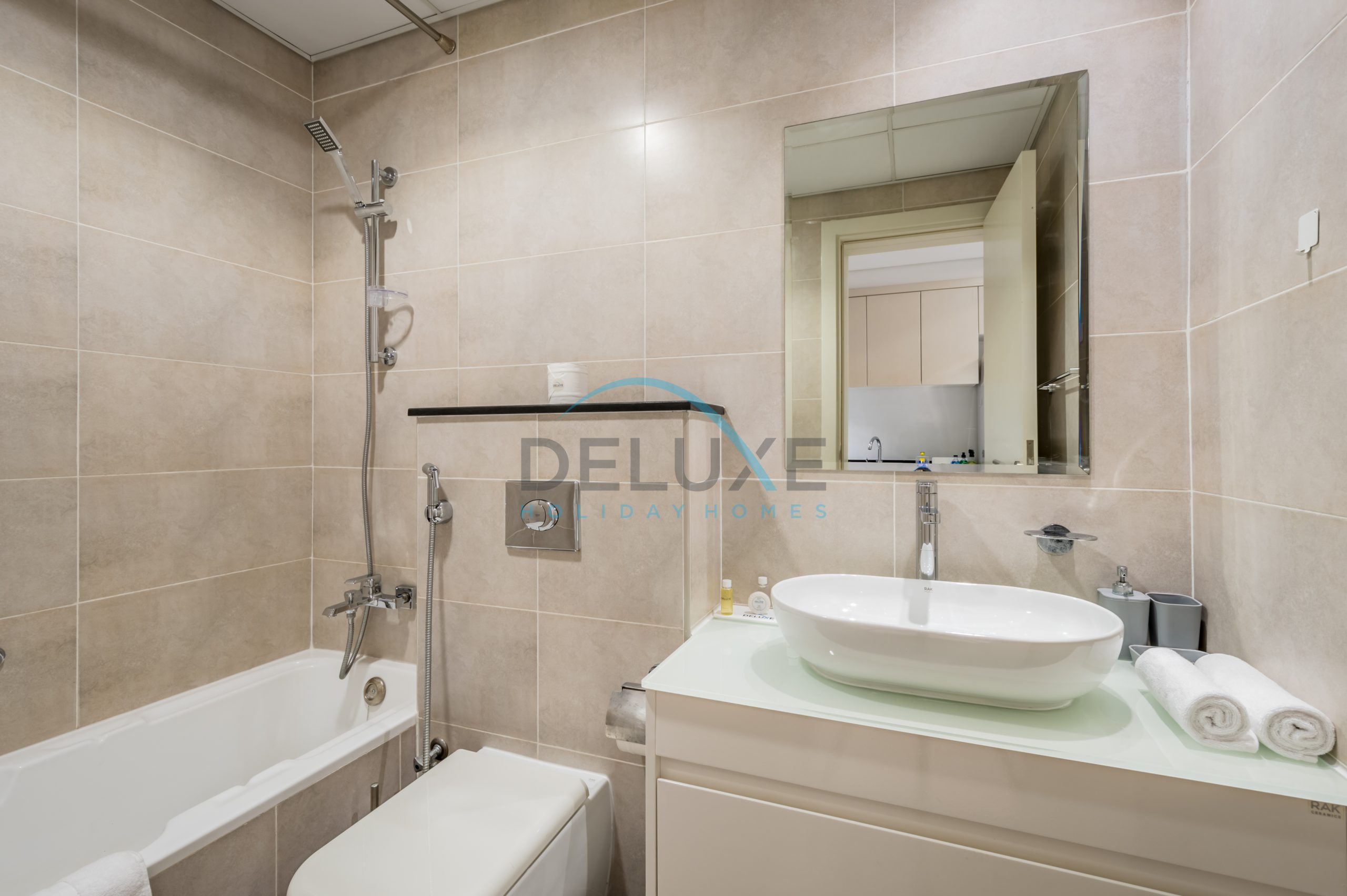 Chic Studio in Damac Hills Carson B - Deluxe Holiday Homes™